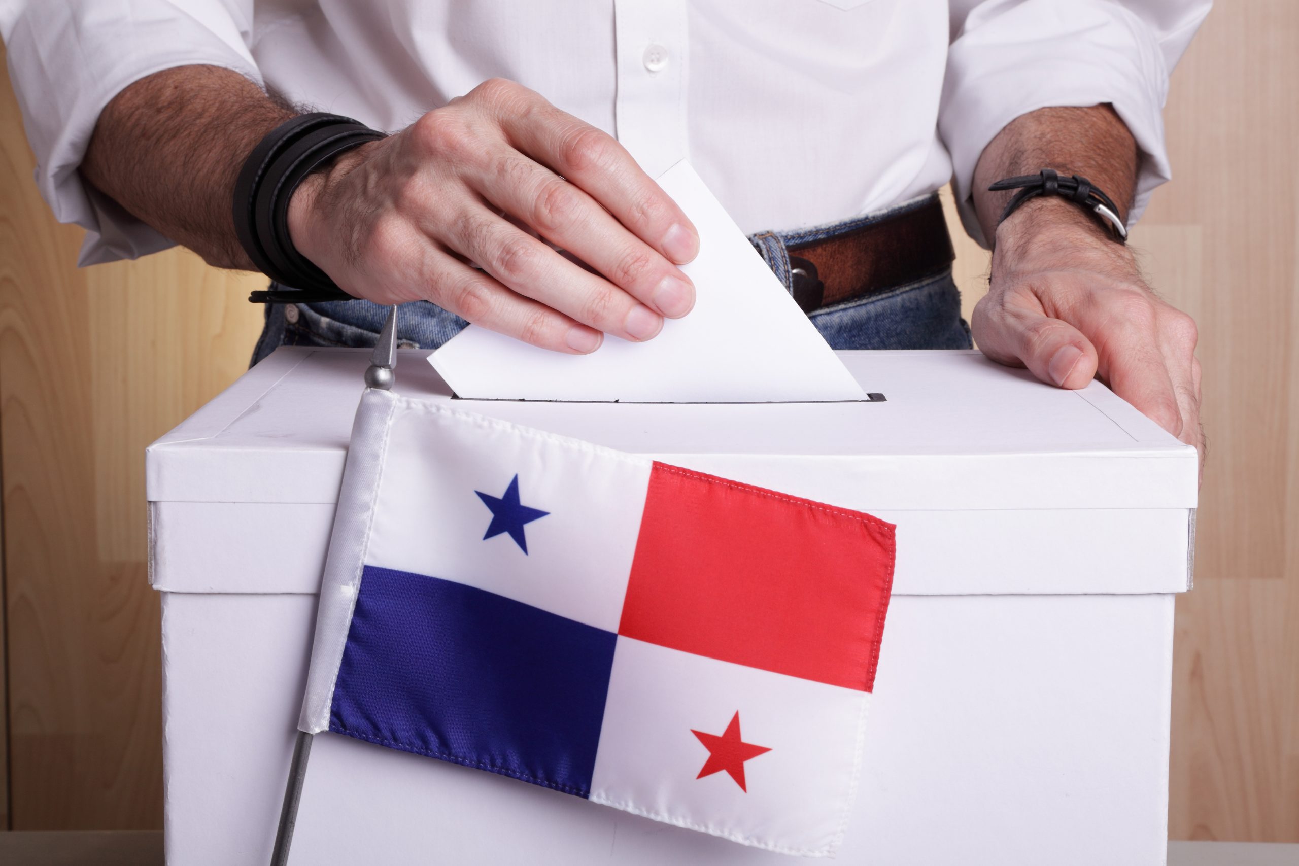Panama: President Juan Carlos Varela. Two years in office - LLYC